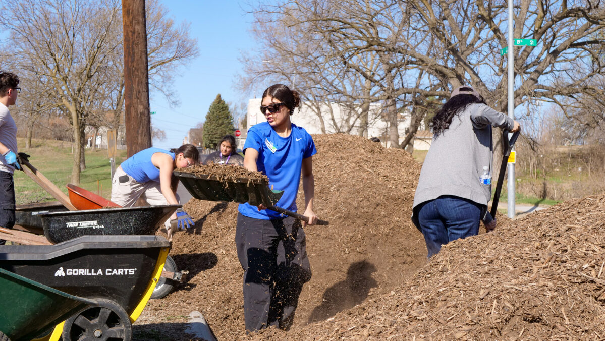 Mes de la concienciación sobre la asistencia escolar: cómo Senderos ...